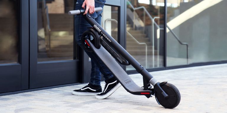 Segway Ninebot eKickScooter ES3 , Smart & Stylish Urban Transport