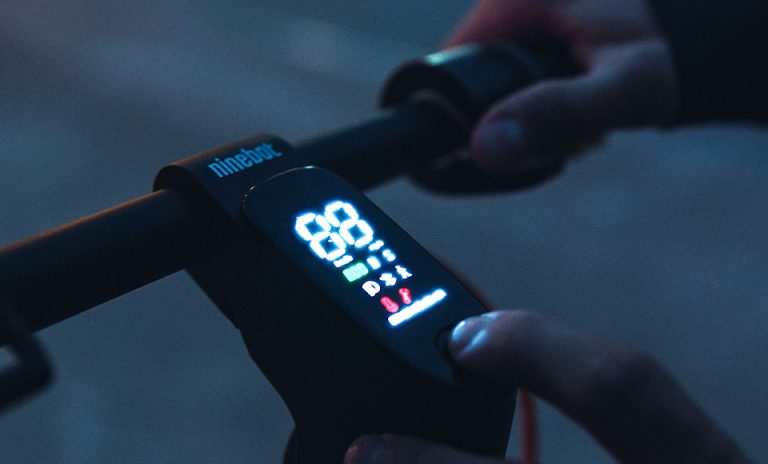 Segway eKickScooter F40 , High-Performance and Versatile