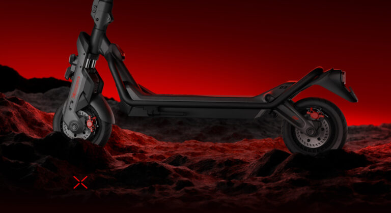 Segway SuperScooter GT3 , High-End Urban Mobility Solution